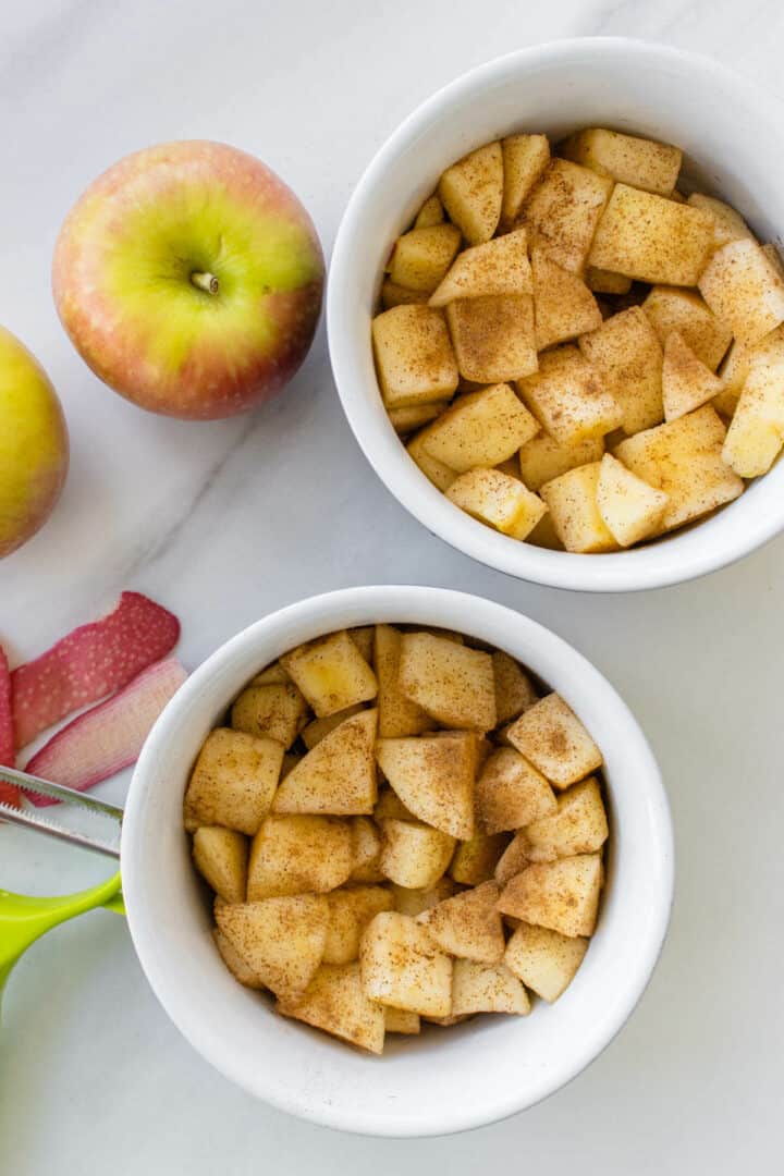 Healthy Apple Crumble - Cooking With Ayeh