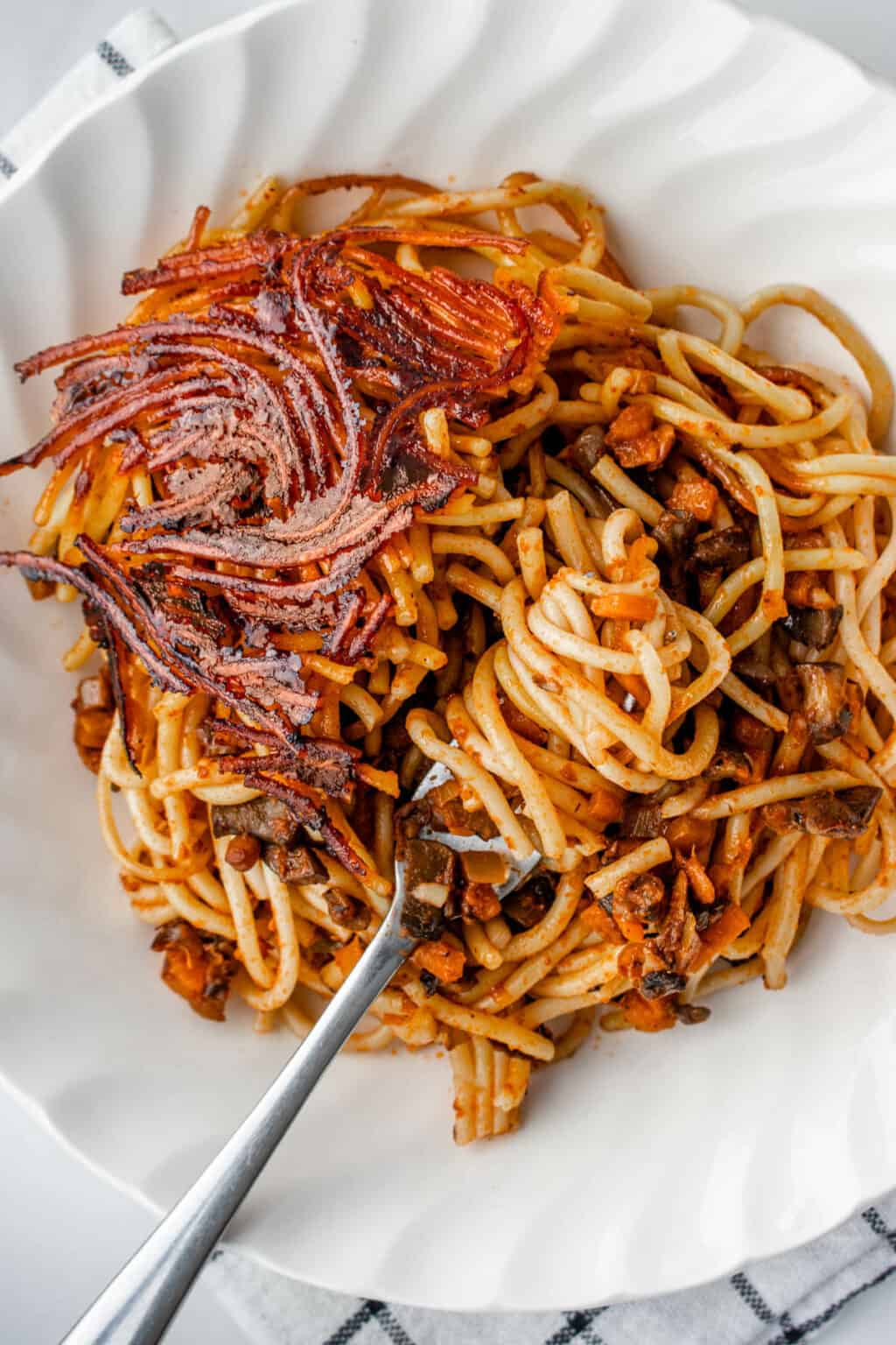 Makaroni (Persian Spaghetti) - Cooking With Ayeh