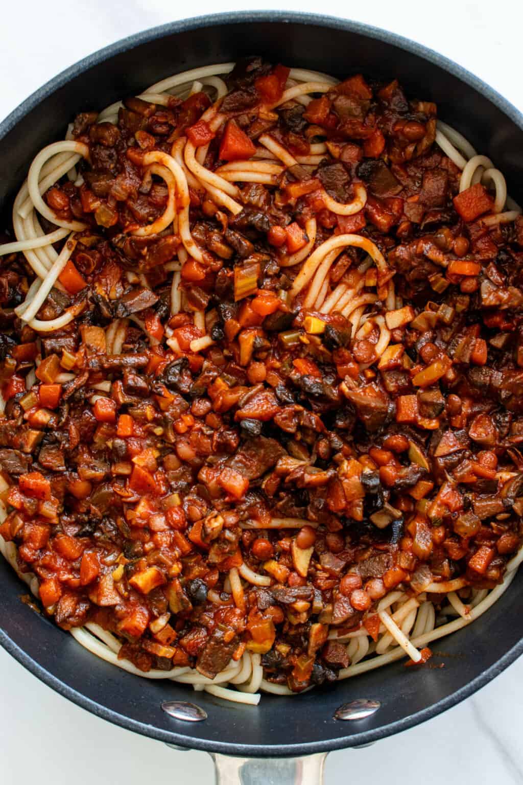Makaroni (Persian Spaghetti) - Cooking With Ayeh