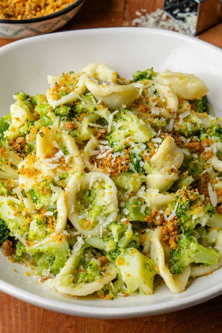 Broccoli Pasta (15 Minutes) - Cooking With Ayeh