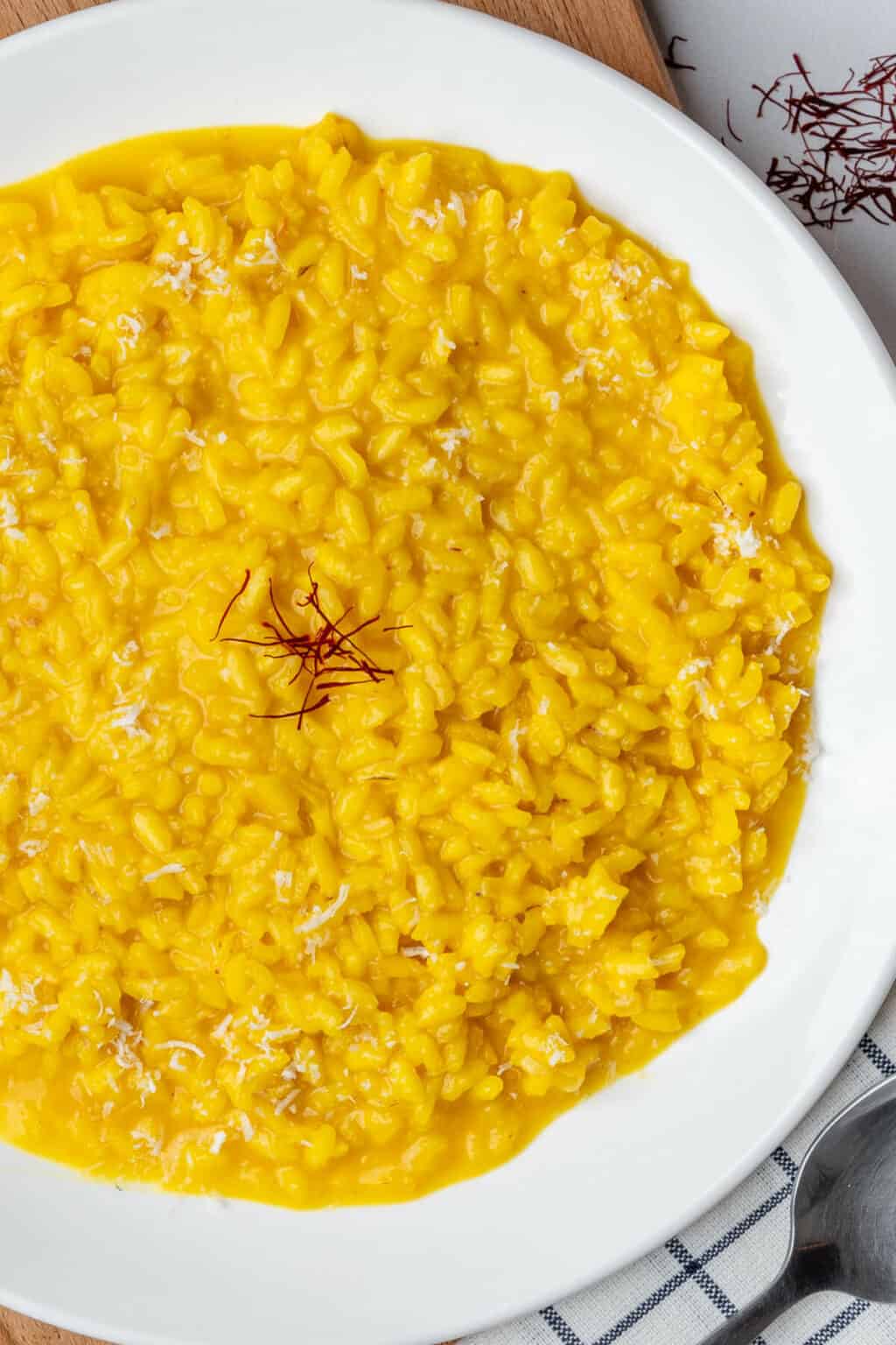 Creamy Saffron Risotto (Risotto alla Milanese) - Without Butter ...