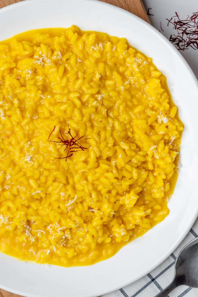 Creamy Saffron Risotto (Risotto alla Milanese) - Without Butter ...