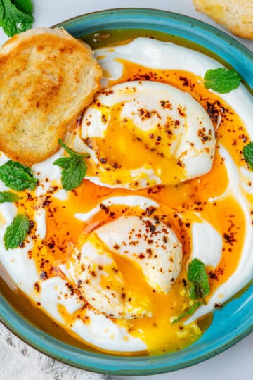 Cilbir - Turkish Eggs (Ready in 15 minutes with 6 Ingredients ...