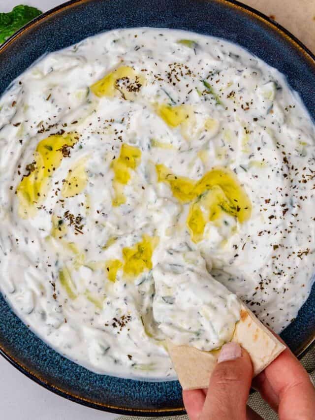 Cacik - Turkish Cucumber Yogurt Dip - Cooking With Ayeh