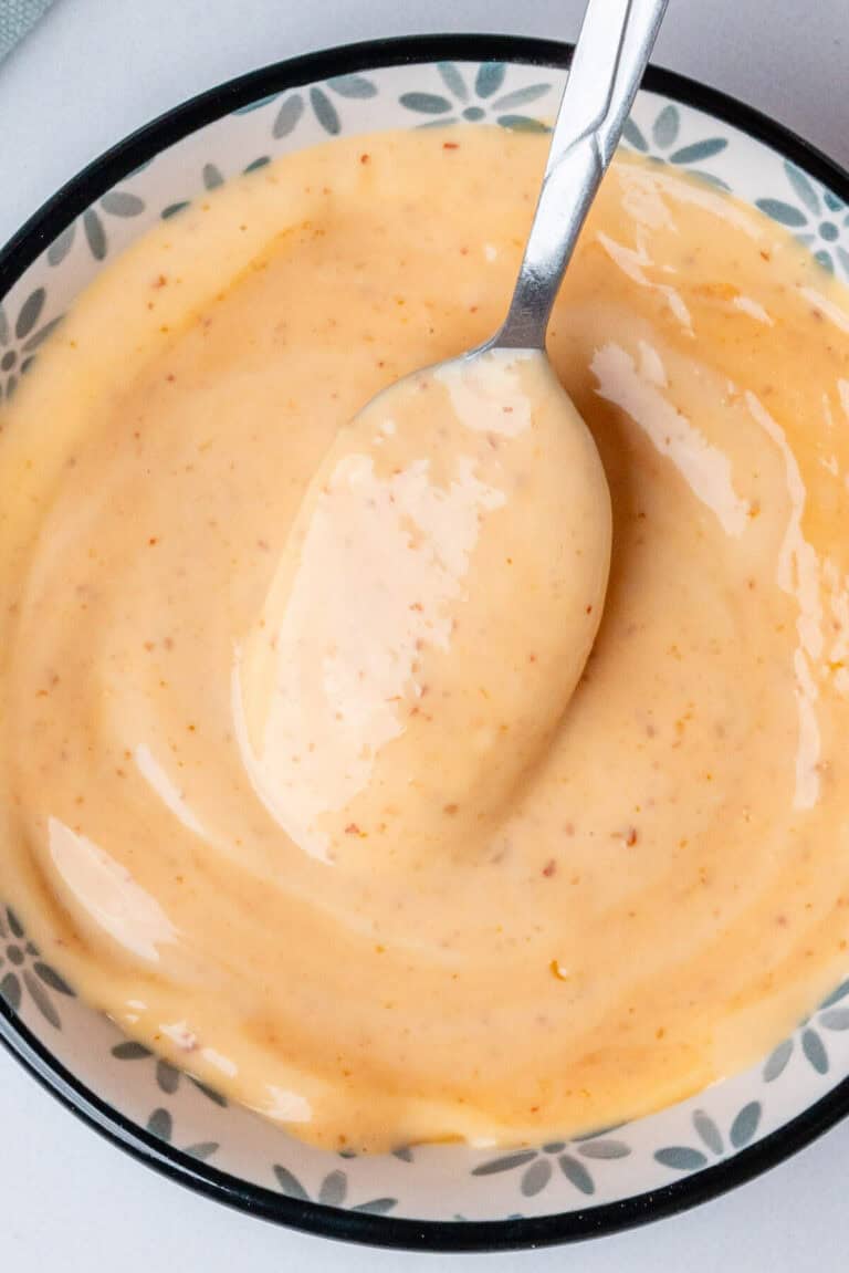 Sriracha Aioli (4 Ingredients, Made in Minutes) - Cooking With Ayeh