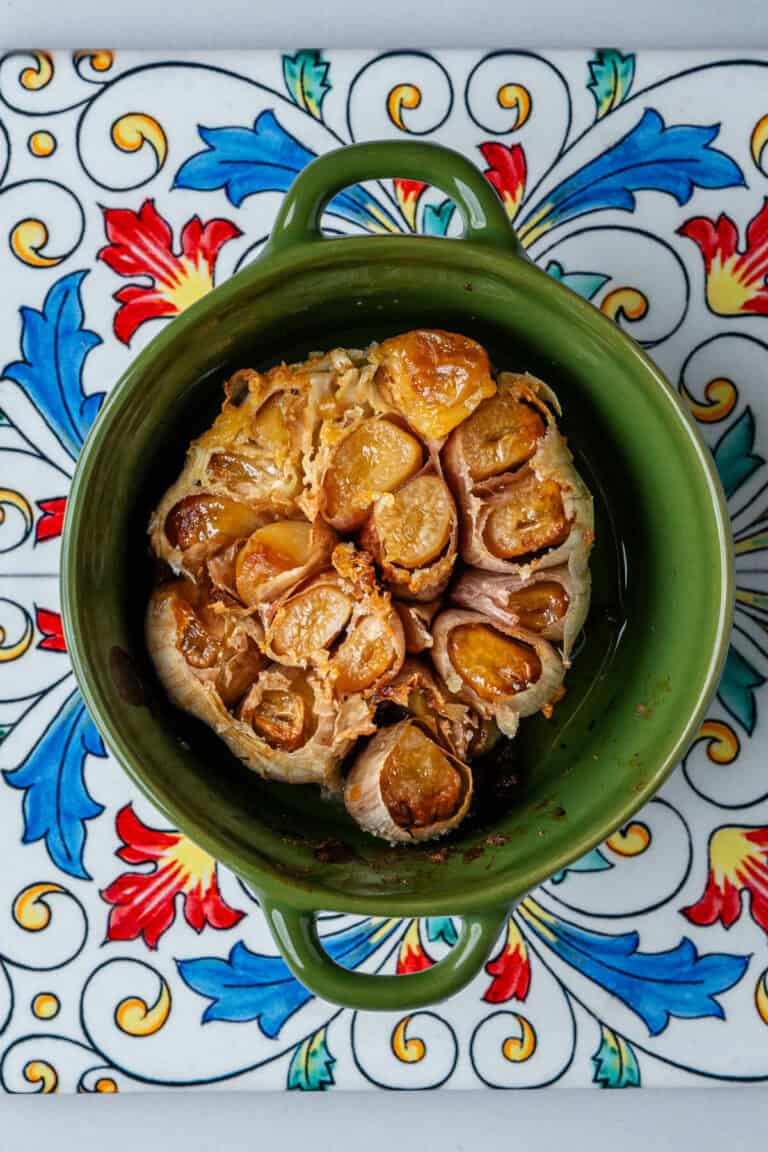 Roasted Garlic Mashed Potatoes (Creamy & Fluffy) - Cooking With Ayeh