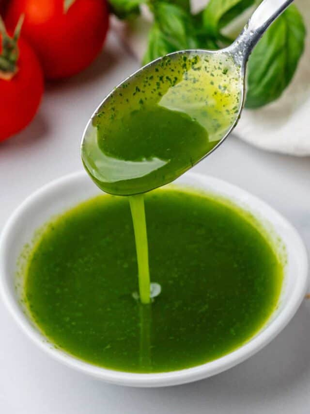 Basil Oil (5 Minutes, Amazing with Everything) - Cooking With Ayeh