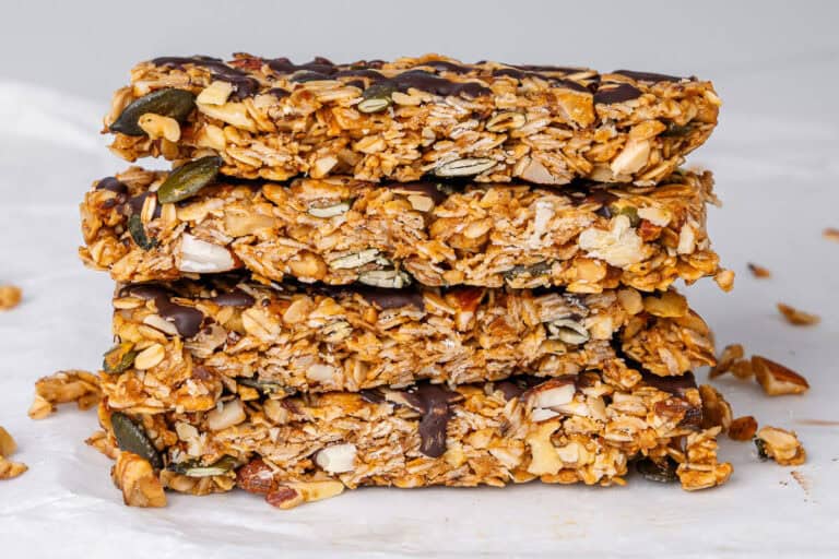 Healthy Granola Bars (4 Ingredients, No Bake) - Cooking With Ayeh